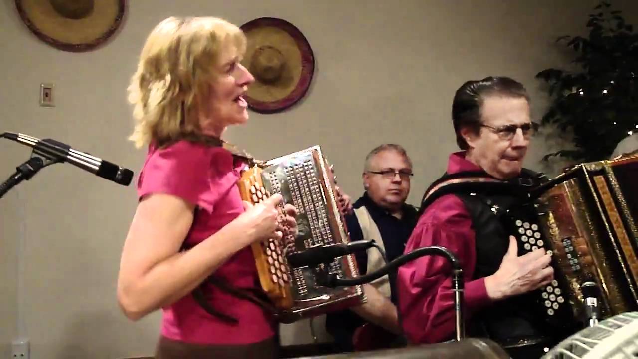Mary Chidester and Greg Ogborn with the Hank Haller Band - YouTube