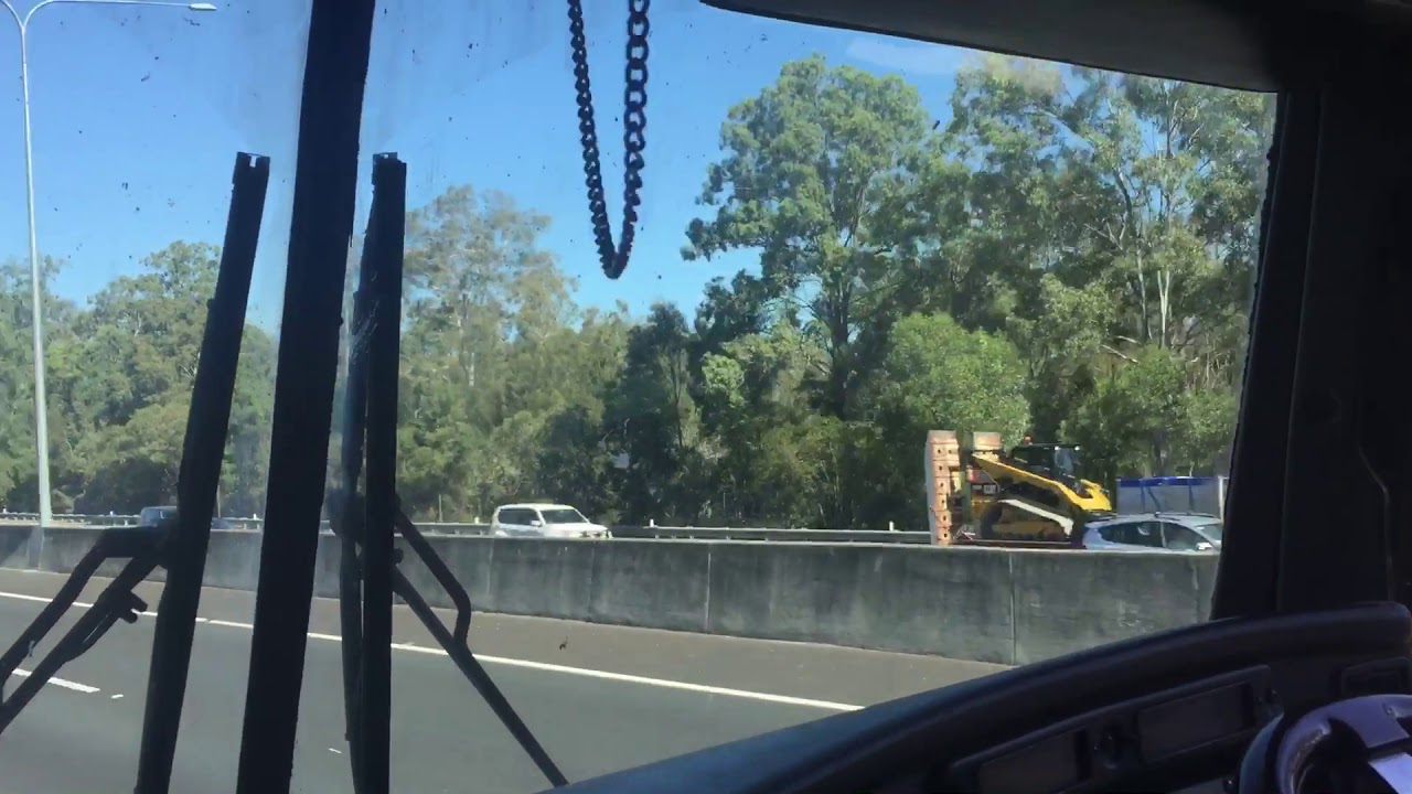 Oversize Drake float + Knights heavy towing truck on the Gateway ...