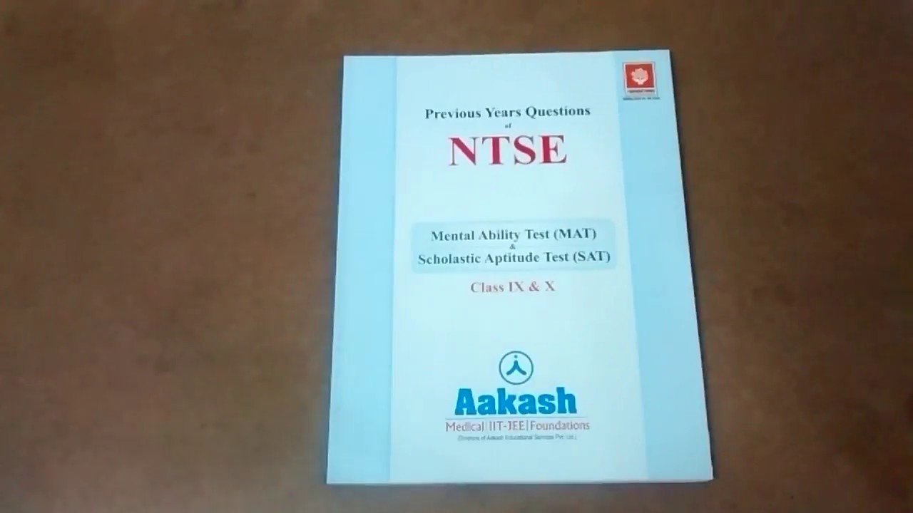 Review of books of Aakash institute IIT Foundation - YouTube