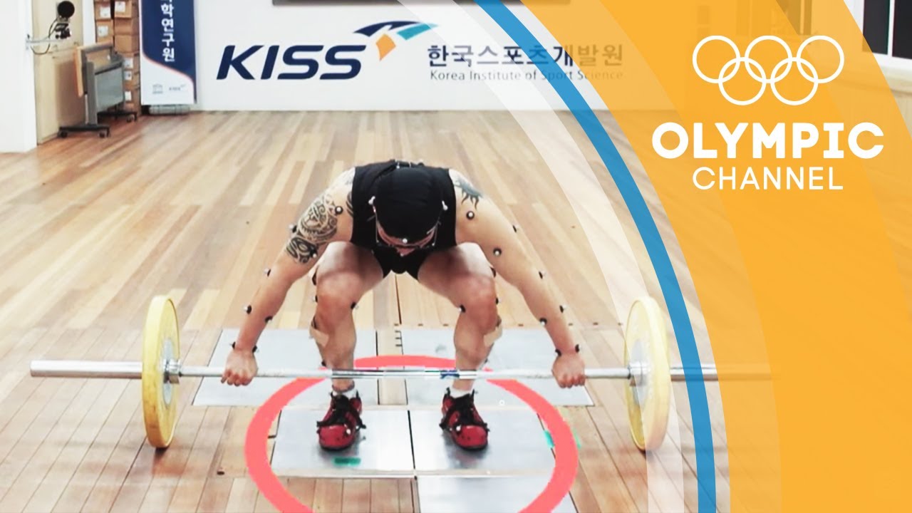 Increasing Strength with Weightlifting Technology | The Tech Race - YouTube