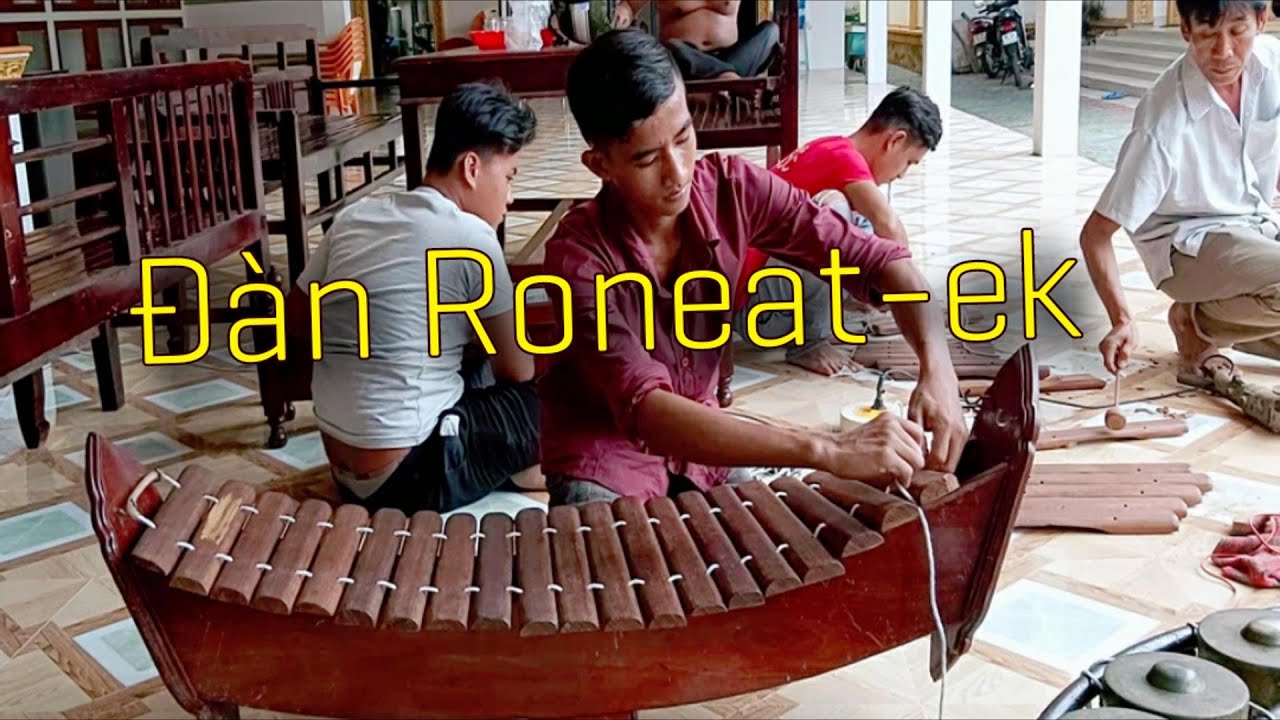 Xem thợ làm đàn Roneat-ek - nhạc cụ ngũ âm của người Khmer/QUÊ TÔI VN ...