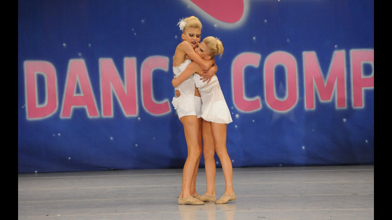 Kyla and Sophia Laufer - Footprints - YouTube