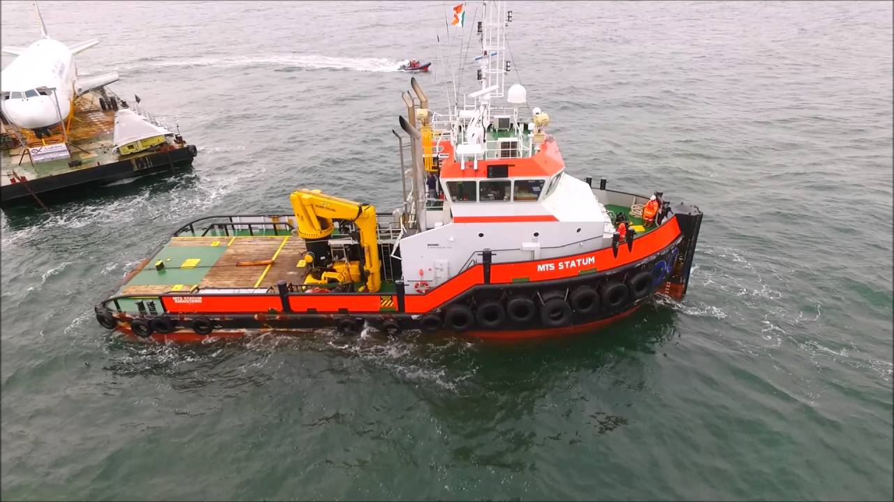 Boeing 767 Enniscrone, Sligo, Ireland's first aircraft carrier :-P ...