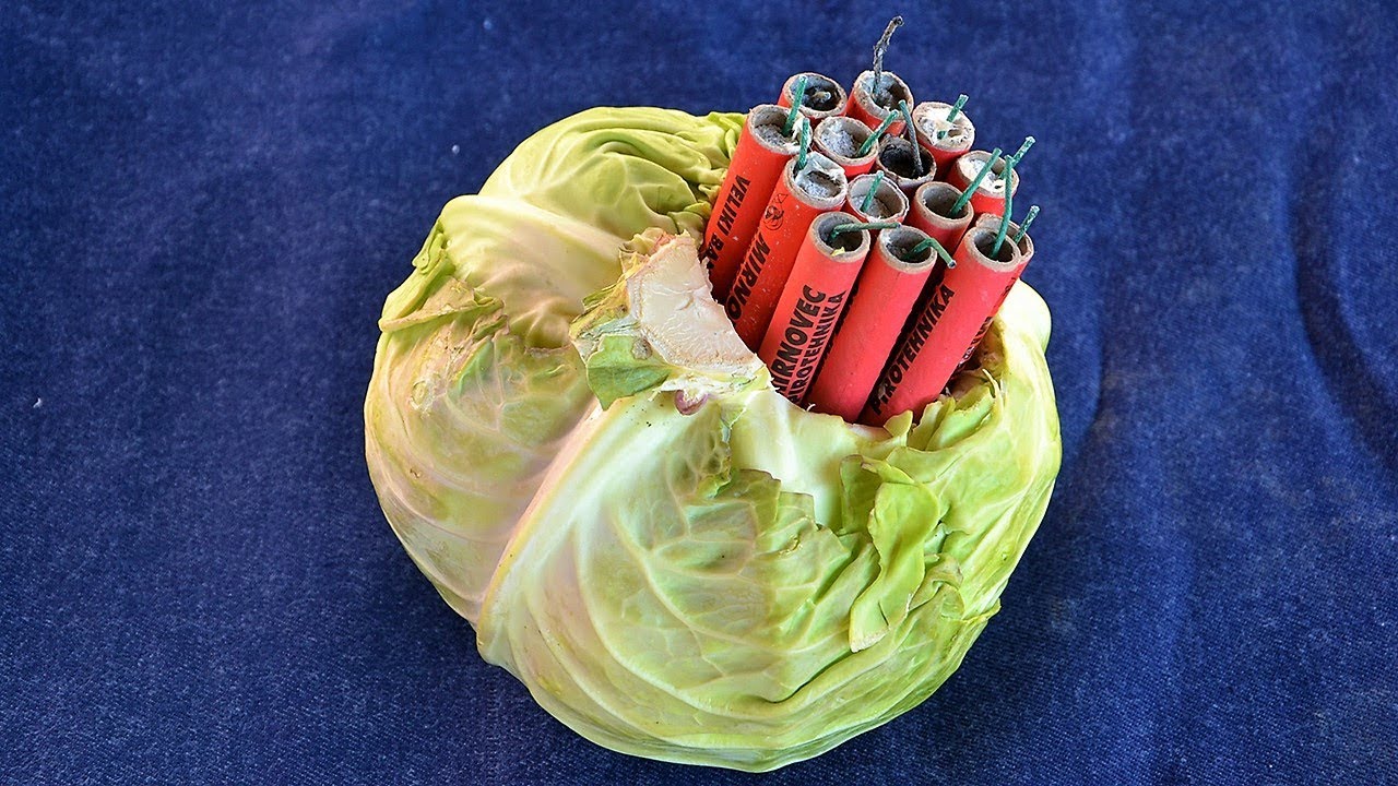 Firecracker BURST in cabbage / Rafal petardi u kupusu - YouTube