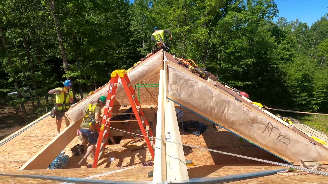 Bensonwood Custom Timber Frame Home Site Assembly Timelapse - YouTube