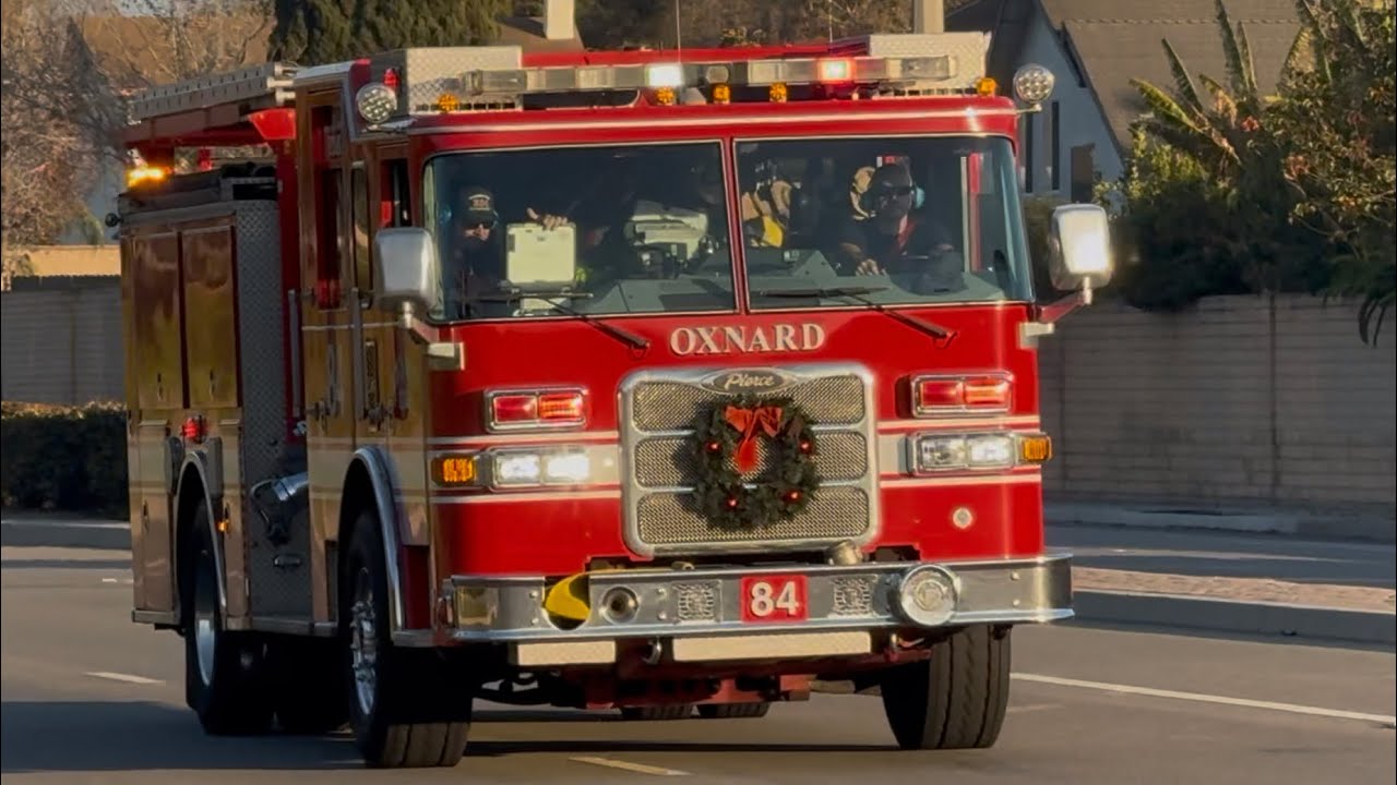 Oxnard Fire Department Engine 84 ( E84 ) Responding Code 3 to a Medical ...