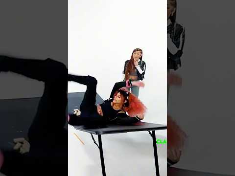 Little Girl Had Her Legs Spread Open On Table🤨