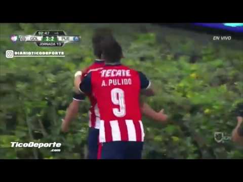 Insólito error de Cristian Campestrini en el Chivas-Puebla