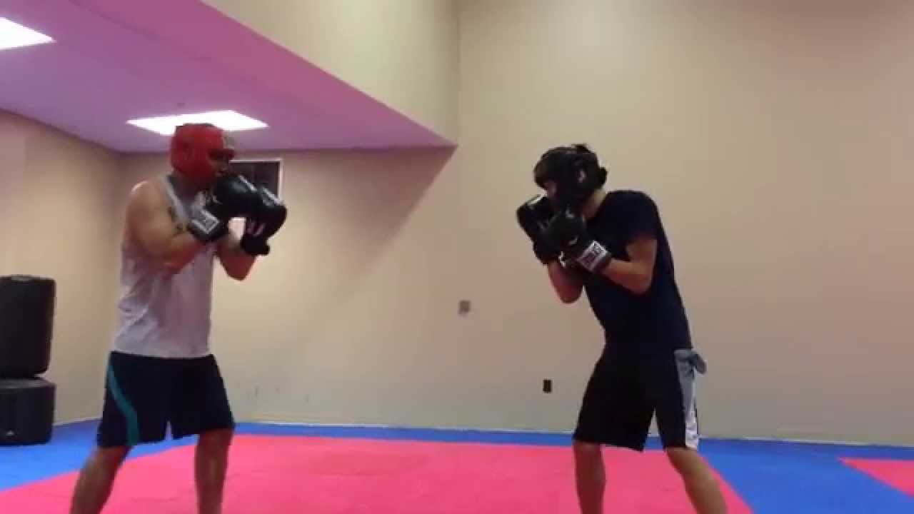 UT Austin Boxing Sparring Session 3/21 Andrés and Tim - YouTube