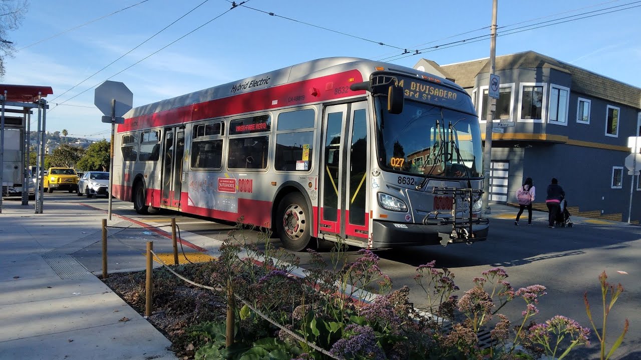 SF Muni 2013 New Flyer XDE40 8632 on Route 24-Divisadero - YouTube