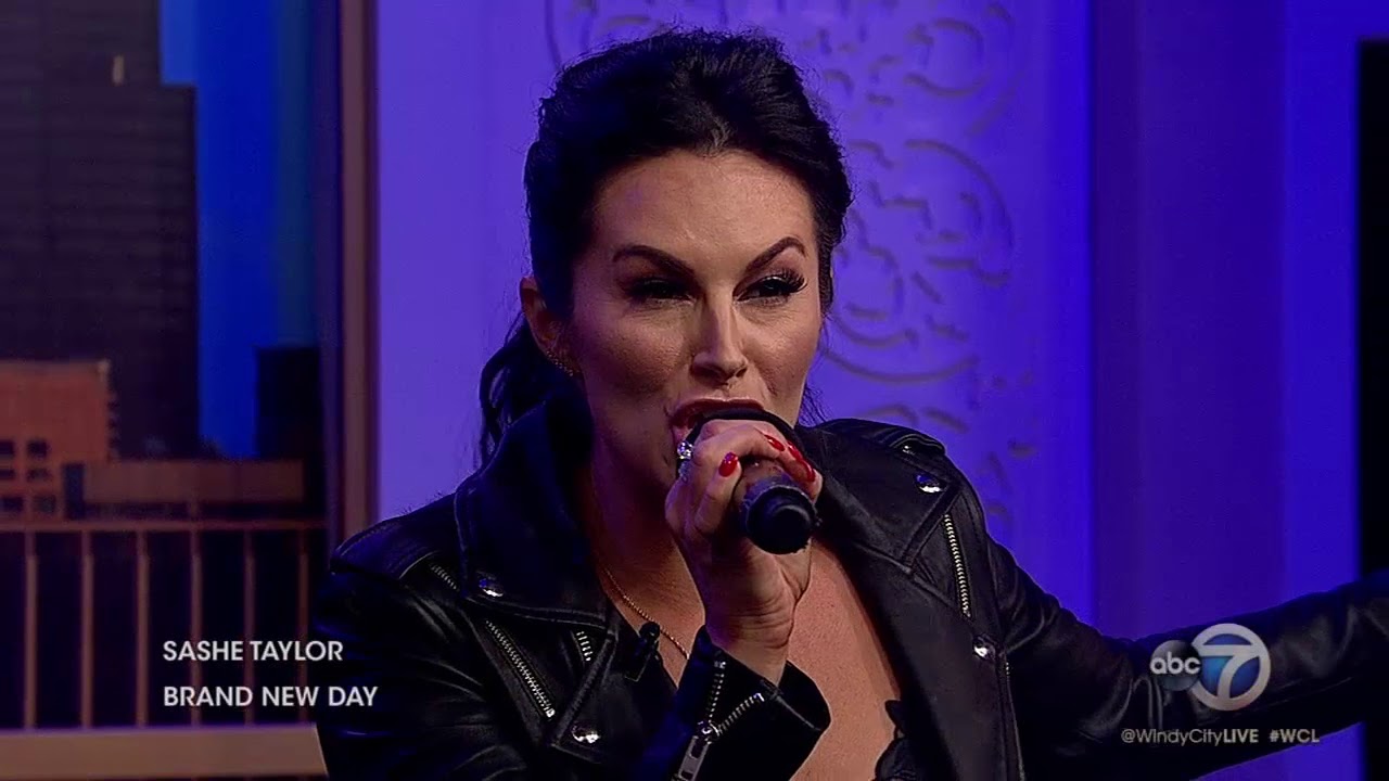 Sashé Taylor performs "Brand New Day" - YouTube