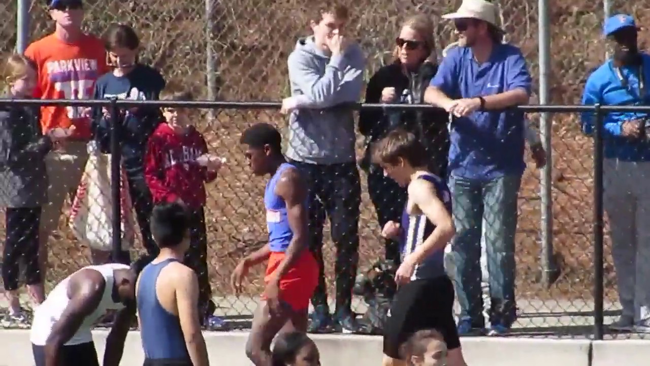 Eric Hixon Parkview Invite 400meters - YouTube