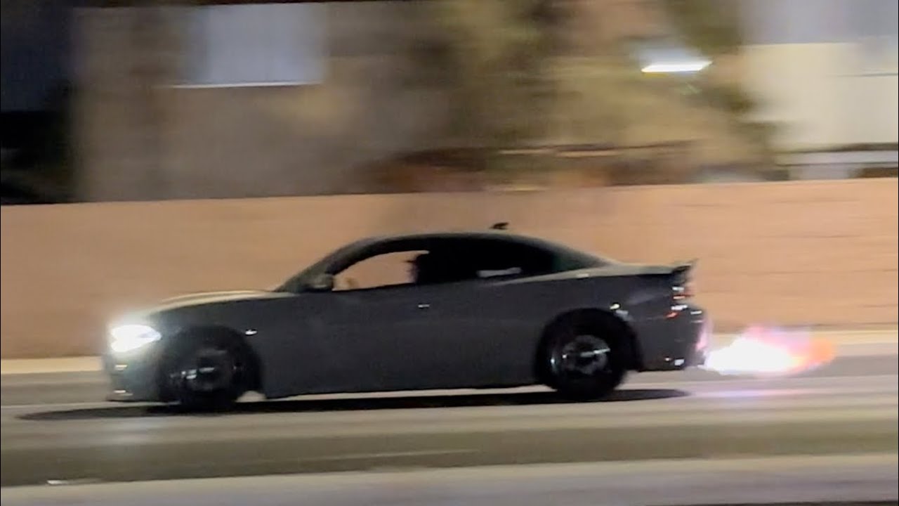 Dodge Charger Shooting Flames!!!! - YouTube
