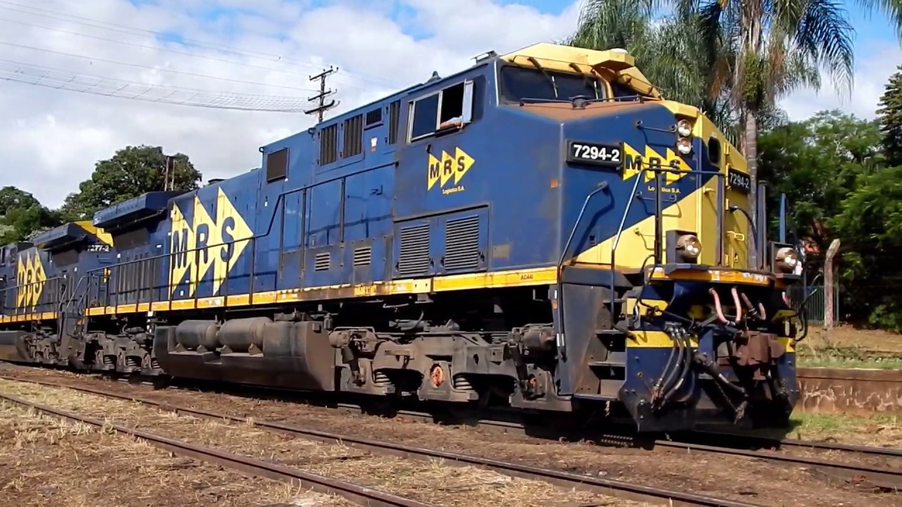 Trem da MRS com três locomotivas AC44i em Torrinha-SP [04/02/2019 ...