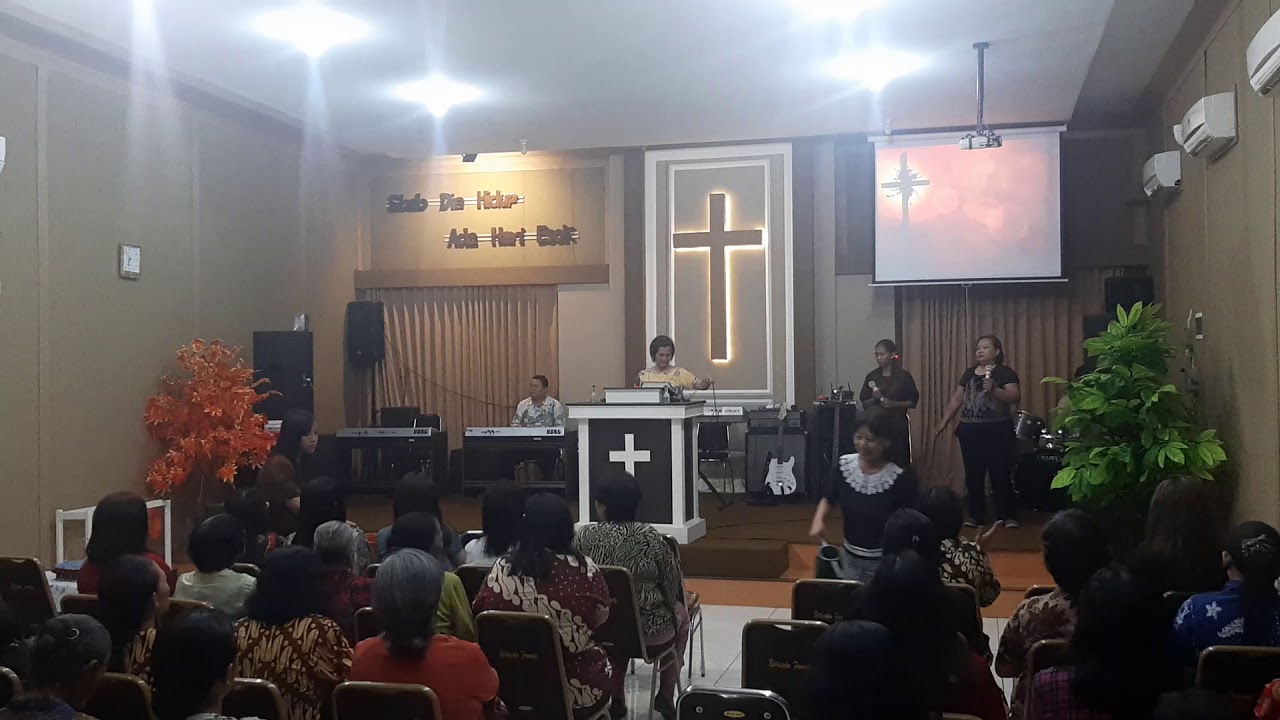 Gereja pemalang - YouTube