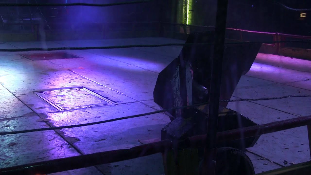 Robot Wars Colchester 2014 - Eruption & TR2 vs Dystopia & DTK - YouTube