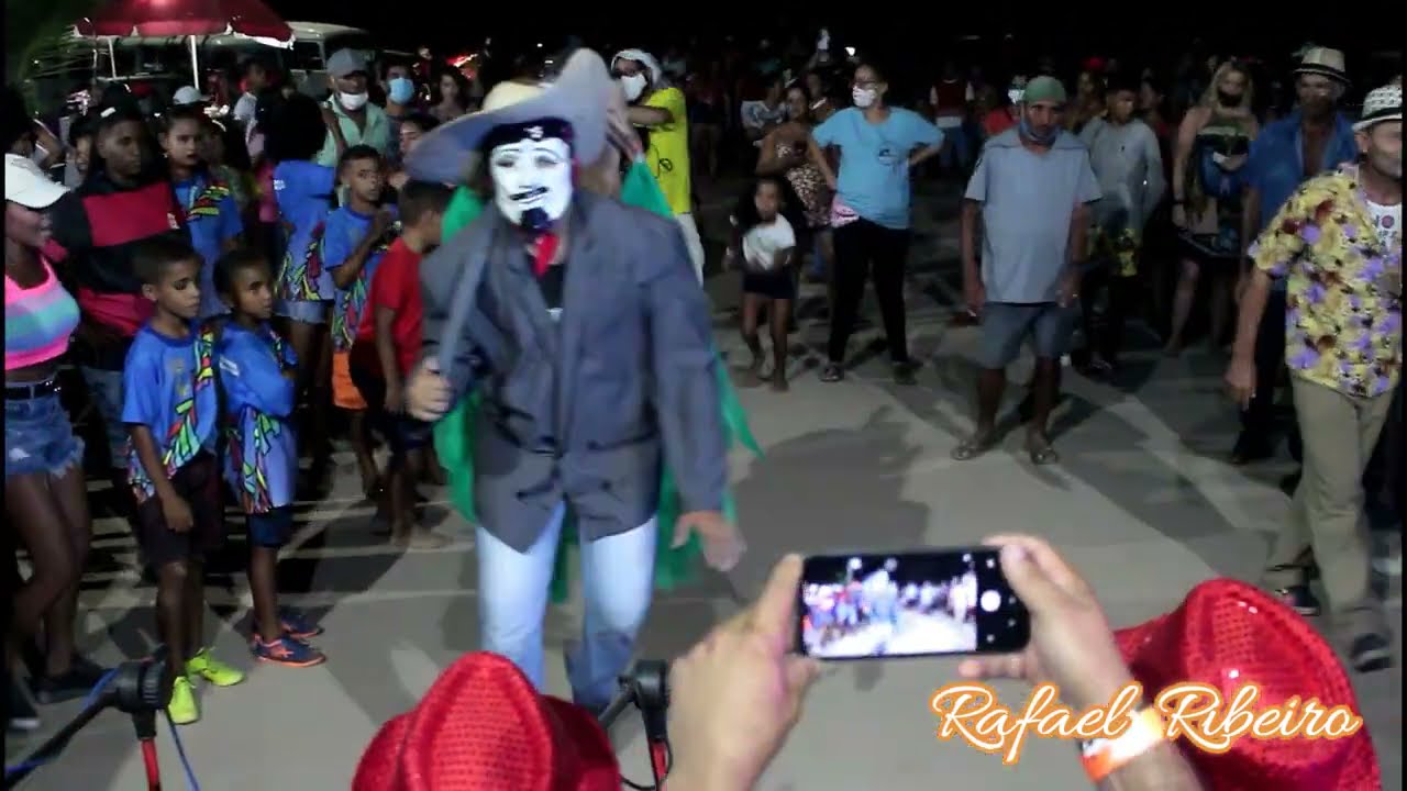 Apresentação do Cavalo Marinho Estrela de Ouro de Condado na sede do ...