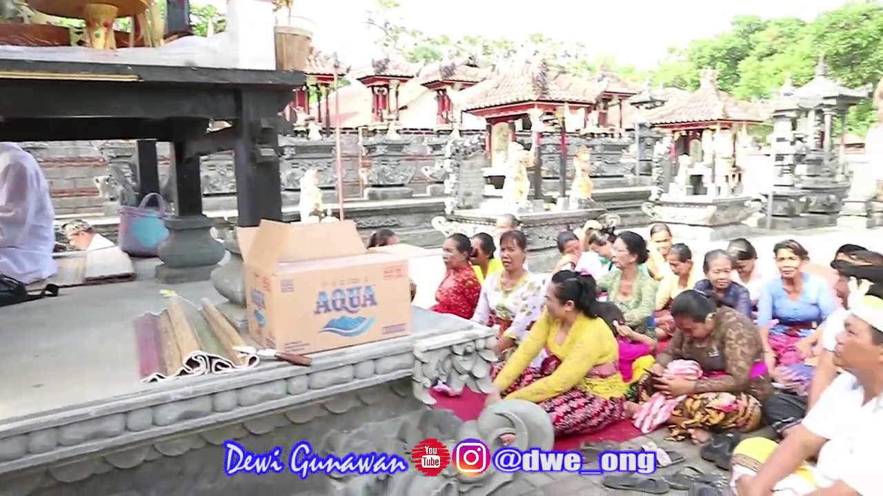 MEKIDUNG RING SANGGAH #DEWIGUNAWAN MASIH DI #BALI - YouTube