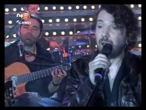 Halil Sezai - 9 Esme - Canlı Performans - Yılbaşı Özel - Disko Kralı 31 Aralık 2011