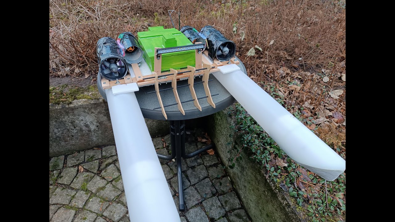 RC Rescue Boot - YouTube