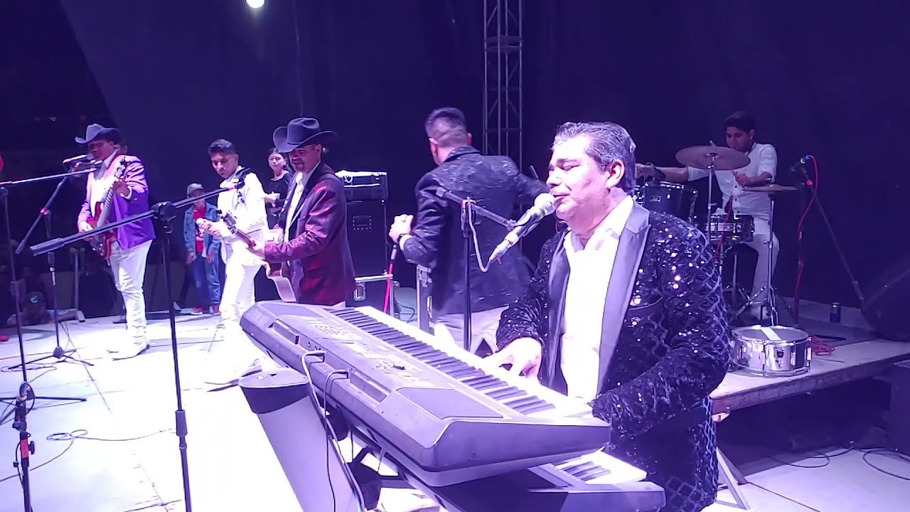 Los Mendívil 2021.- Si Dios Me Lleva Con El (en vivo) - YouTube