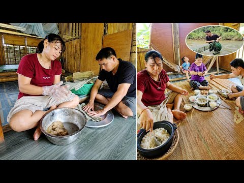 Hoi and Thu make traditional cakes together, and then the whole family enjoys a cozy meal.