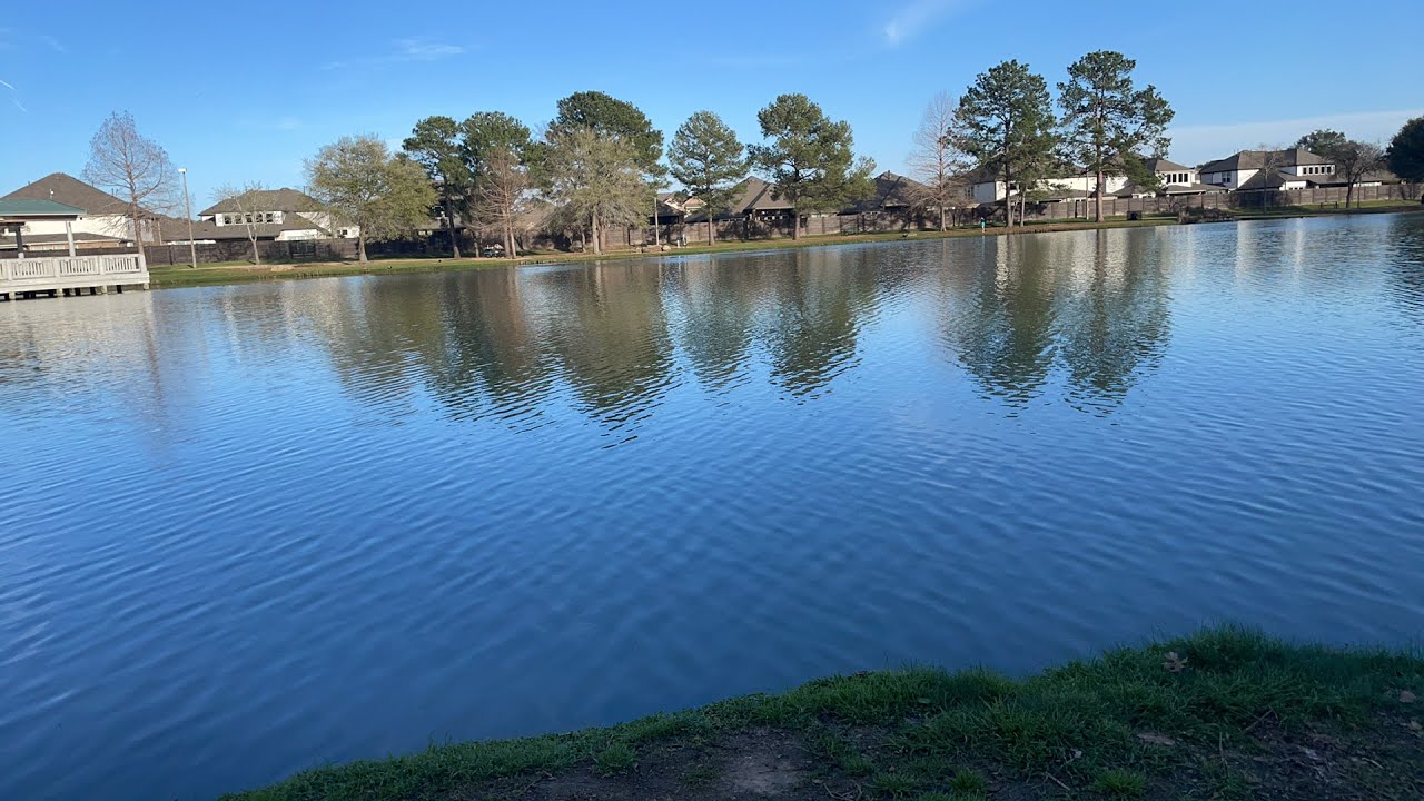 ITS AN ABSOLUTE GORGEOUS DAY AT THE LAKE TODAY/MONDAY AFTERNOON CHAT ...