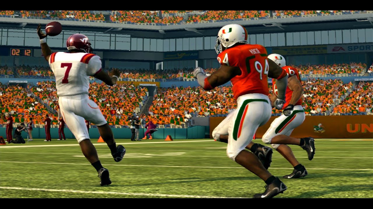 Miami Hurricanes Legends vs Michael Vick, Who Wins? NCAA Legends Roster ...