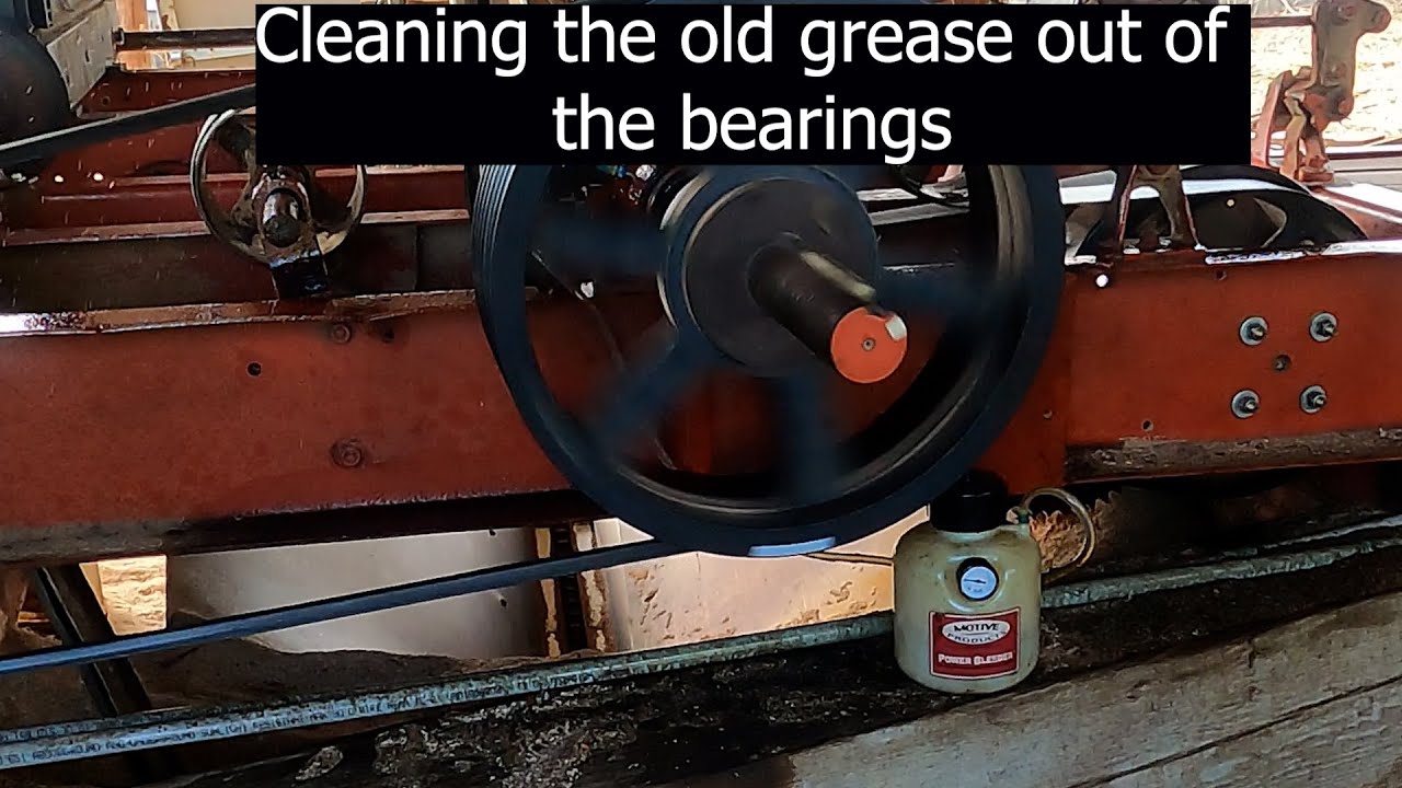 Cleaning the grease out of the Frick bearings - YouTube
