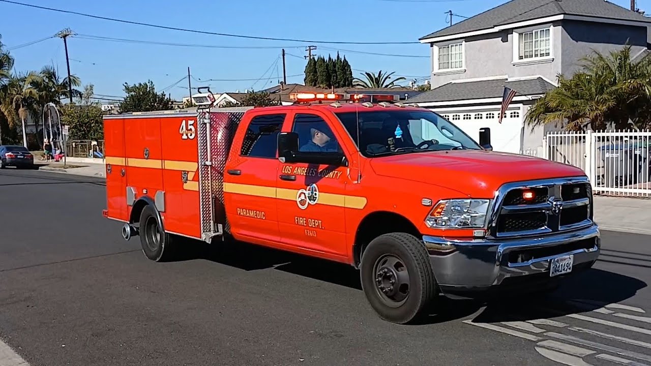 LACoFD Squad 45 Arriving - YouTube