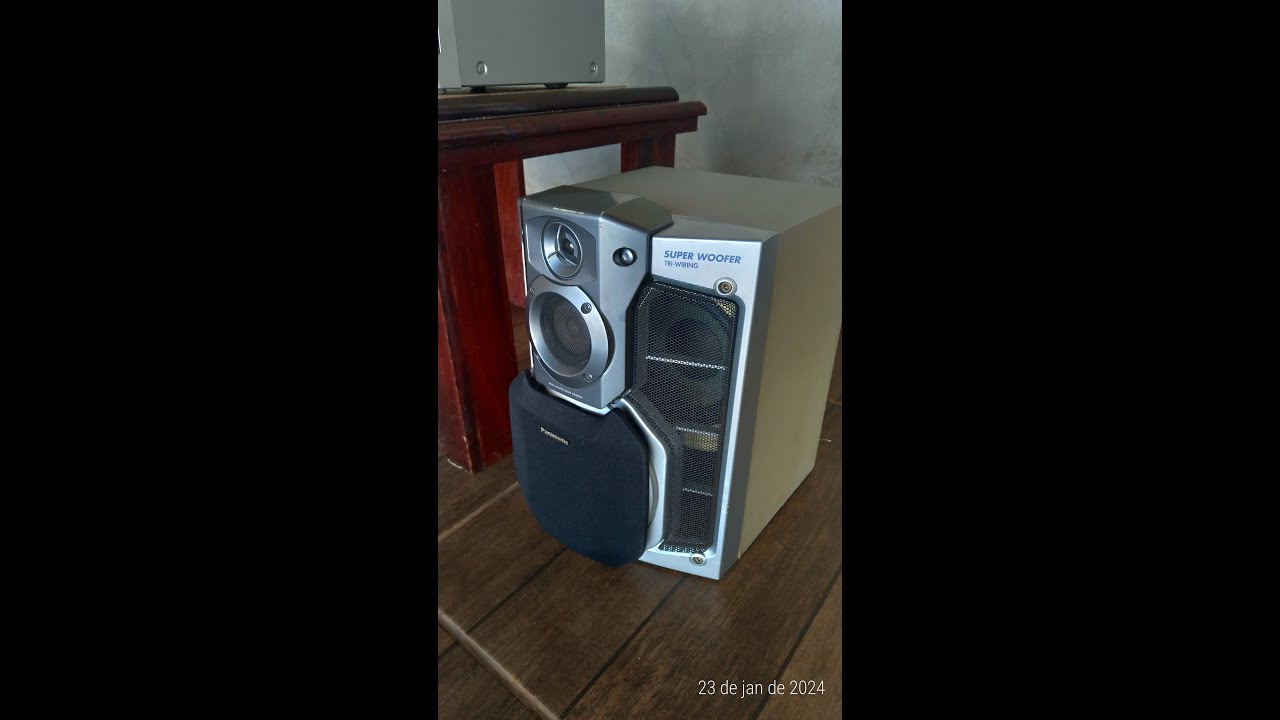 Panasonic, AK48 e AK52 tocando juntos, volume máximo. - YouTube