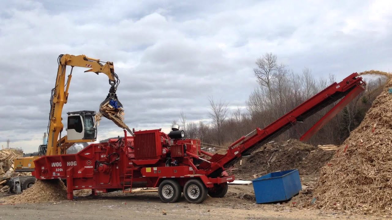 Morbark 3200 C&D - YouTube