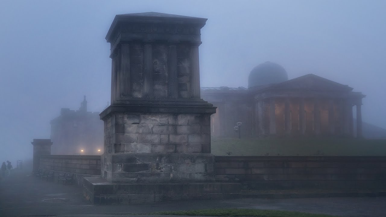 Edinburgh in the fog (24 photos!) - YouTube