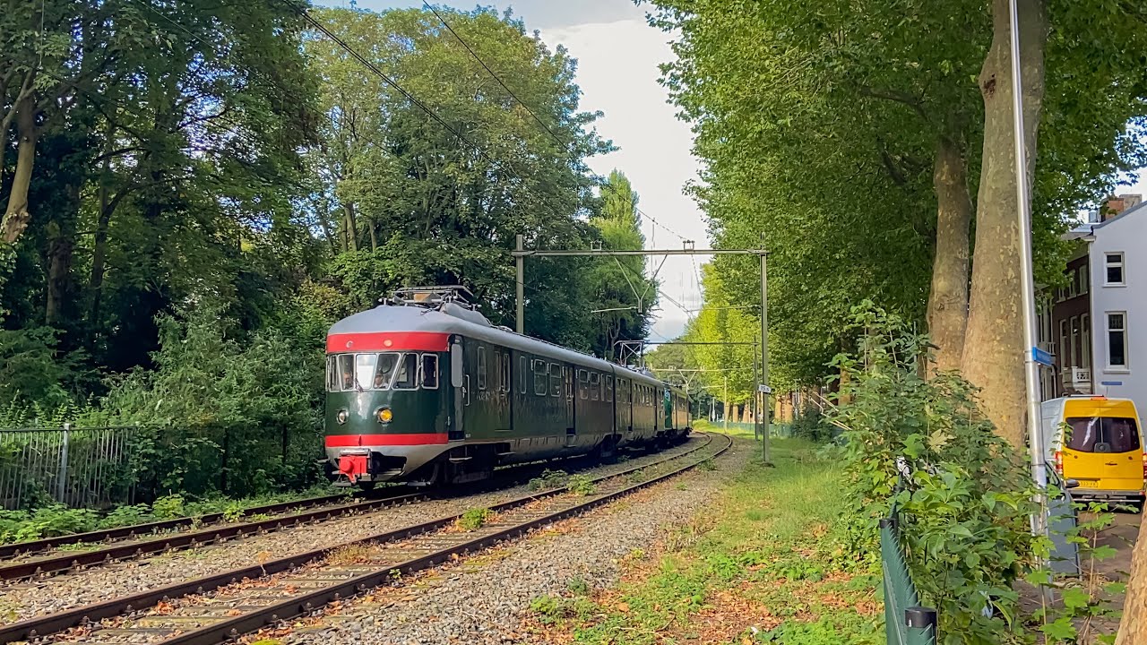Spoorwegmuseum Mat 46 273 “Muizenneus” en Mat 54 386 “Hondekop” naar ...