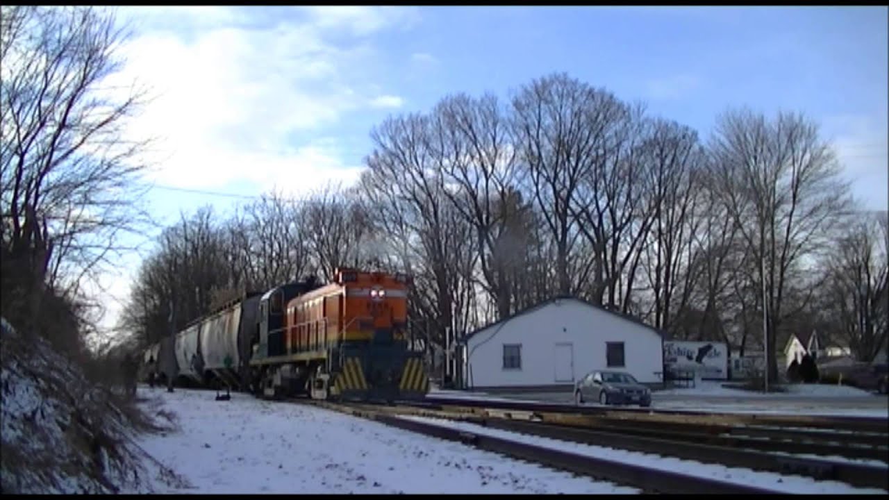 The Battenkill Railroad interchanging with PAS - YouTube