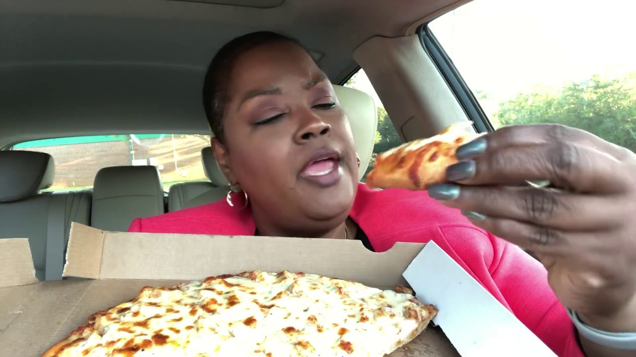 Chicken Pizza 먹방 Car Mukbang and red velvet cupcake. Eating Show ...