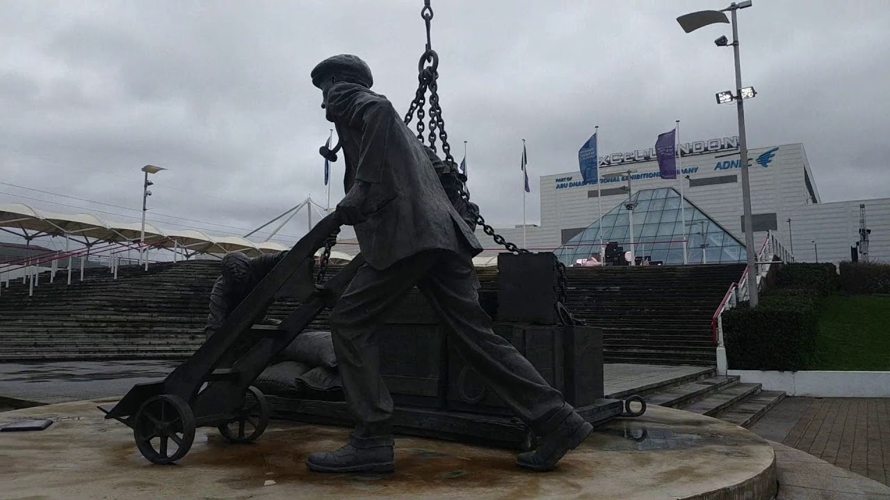 Royal Victoria Square, ExCel, Royal Duck, London !!! - YouTube