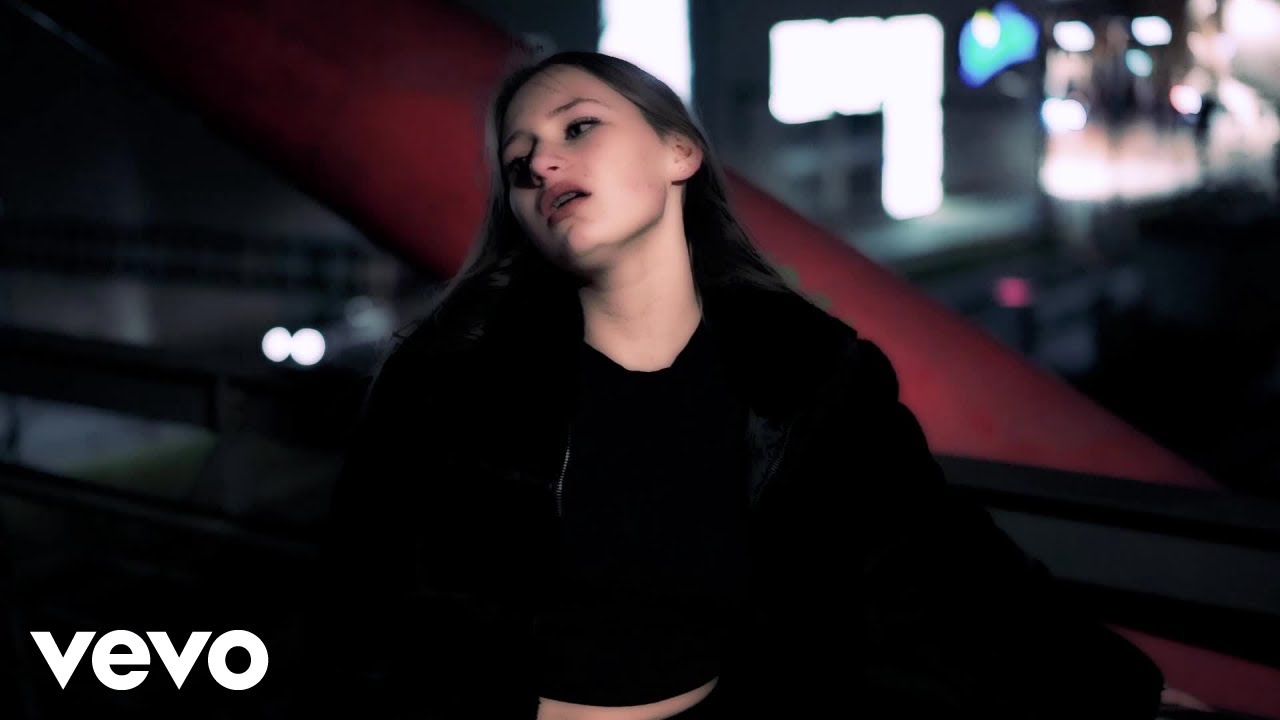 MLIZZ - Cold Bodies - YouTube