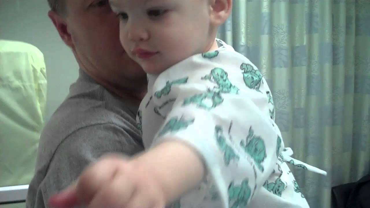 mastocytosis vrs thumb abscess - YouTube