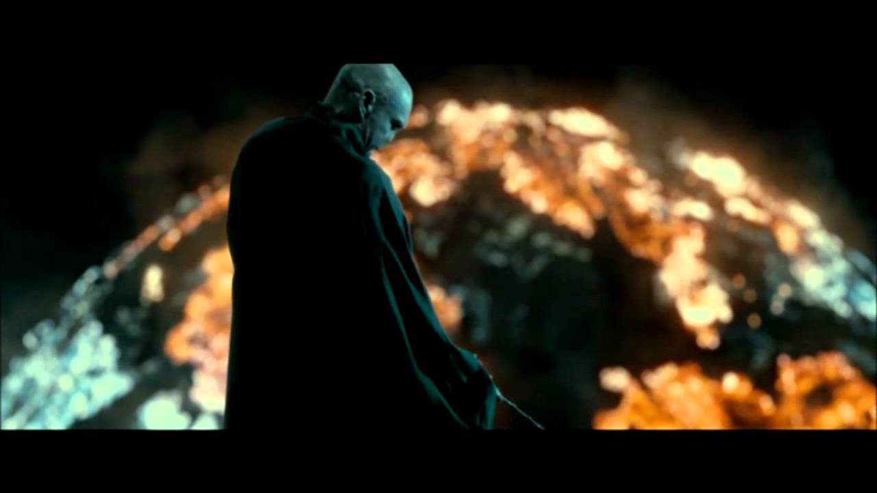 Attack on Hogwarts - YouTube