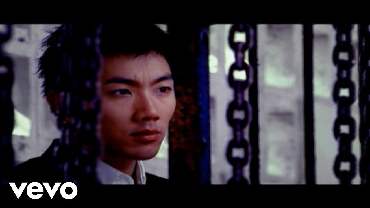 Wilfred Lau - 劉浩龍 -《To Robbie》MV - YouTube
