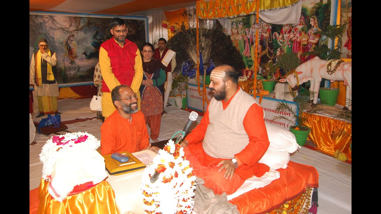 Bhagvad Katha Day 1 Evening Part 3 at Vrindavan in Nov 2013 by Pujya ...