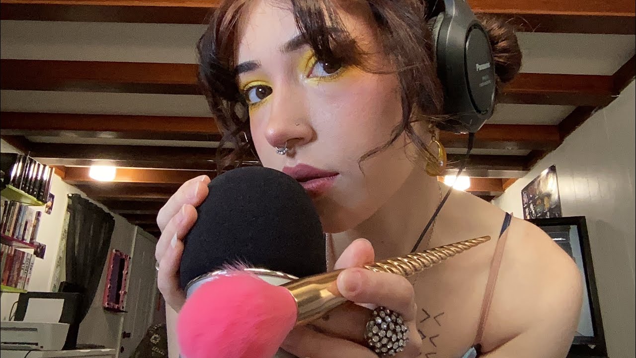 Mic Brushing and Scratching ASMR | Hand Sounds, Hand Movements, Mouth ...