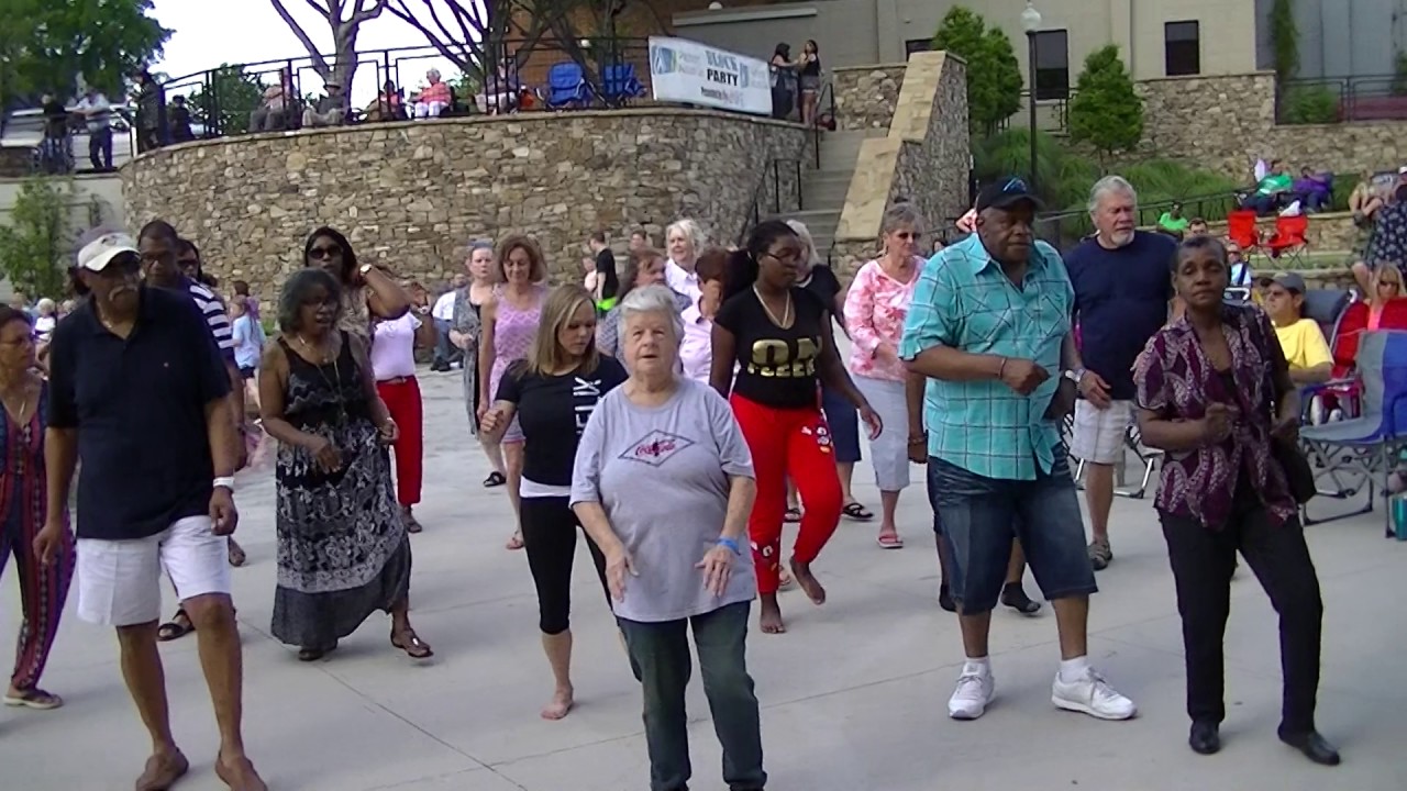 Wanda Johnson and Band perform at The Block Party..5-18-2017 - YouTube