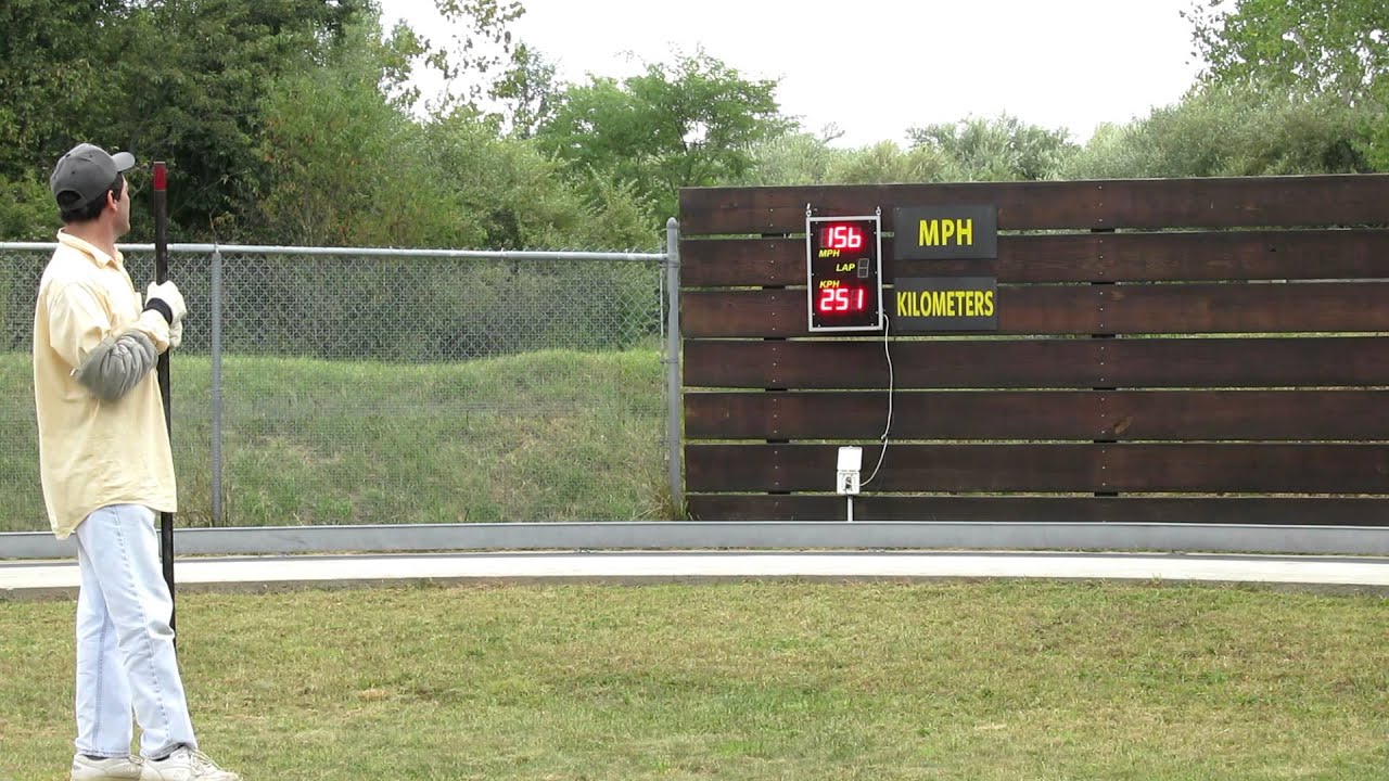 Electric Tether Car - 157 MPH Lap Speeds - YouTube