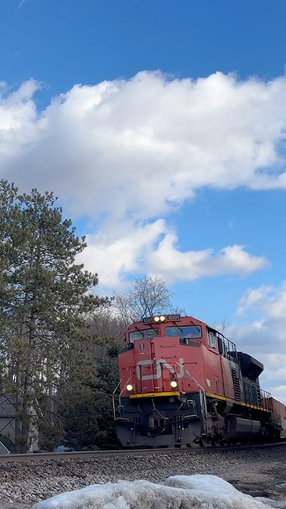 #train CN 8001 - YouTube