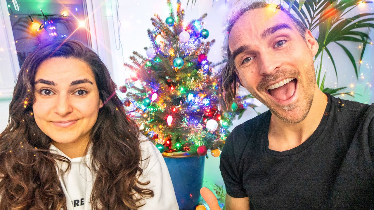 Disagreeing About Christmas, Louis VS Raya // Vlogmas Day 8 - YouTube