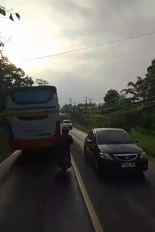 jalan lintas tengah Sumatera menuju Kotabumi#lintassumatera#kotabumi# ...