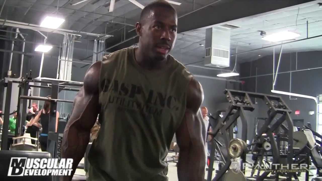 Super Heavyweight Joe Mackey Trains Arms - YouTube