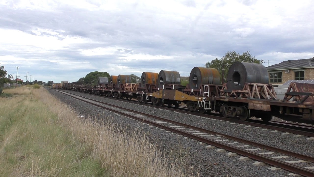 Very Rare Top and Tail Mainline Freight in Victoria - Pacific National ...